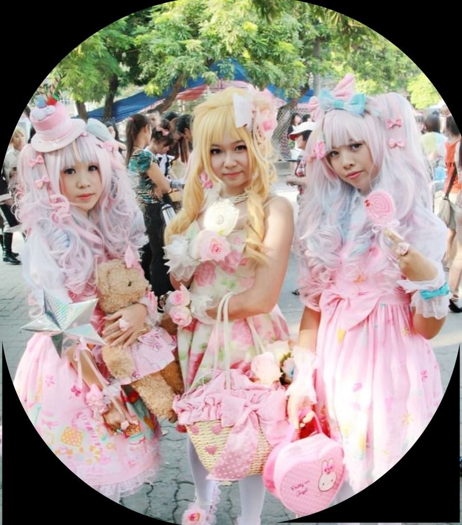 Top 10 Gyaru Dress to Impress Outfits - Fashionora